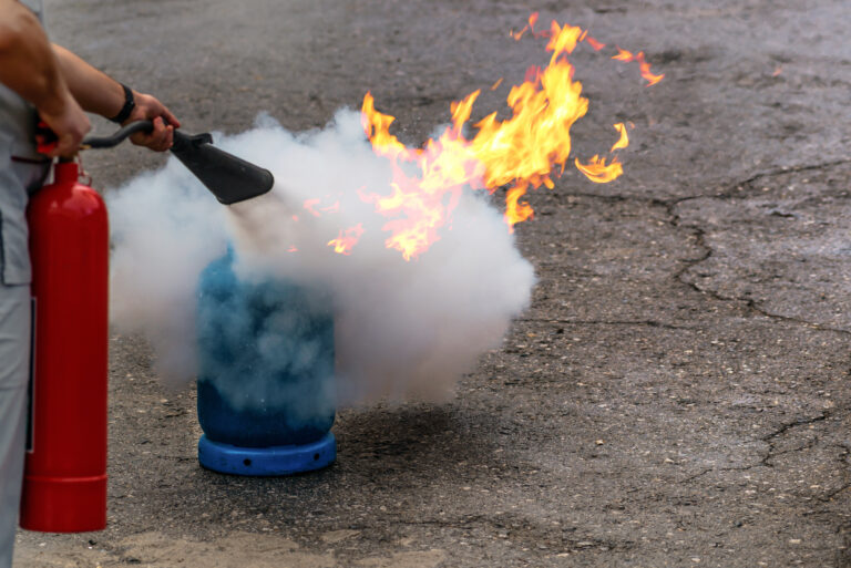 How Do Water Fire Extinguishers Work? Safelincs